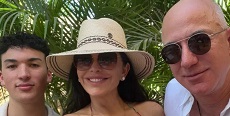 Lauren Sánchez Celebrates Son's Graduation With Bezos - YellowDanfo