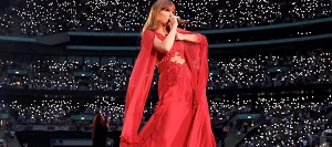 Taylor Swift Thrills Crowd Of 90k Adoring Fans At Wembley - YellowDanfo